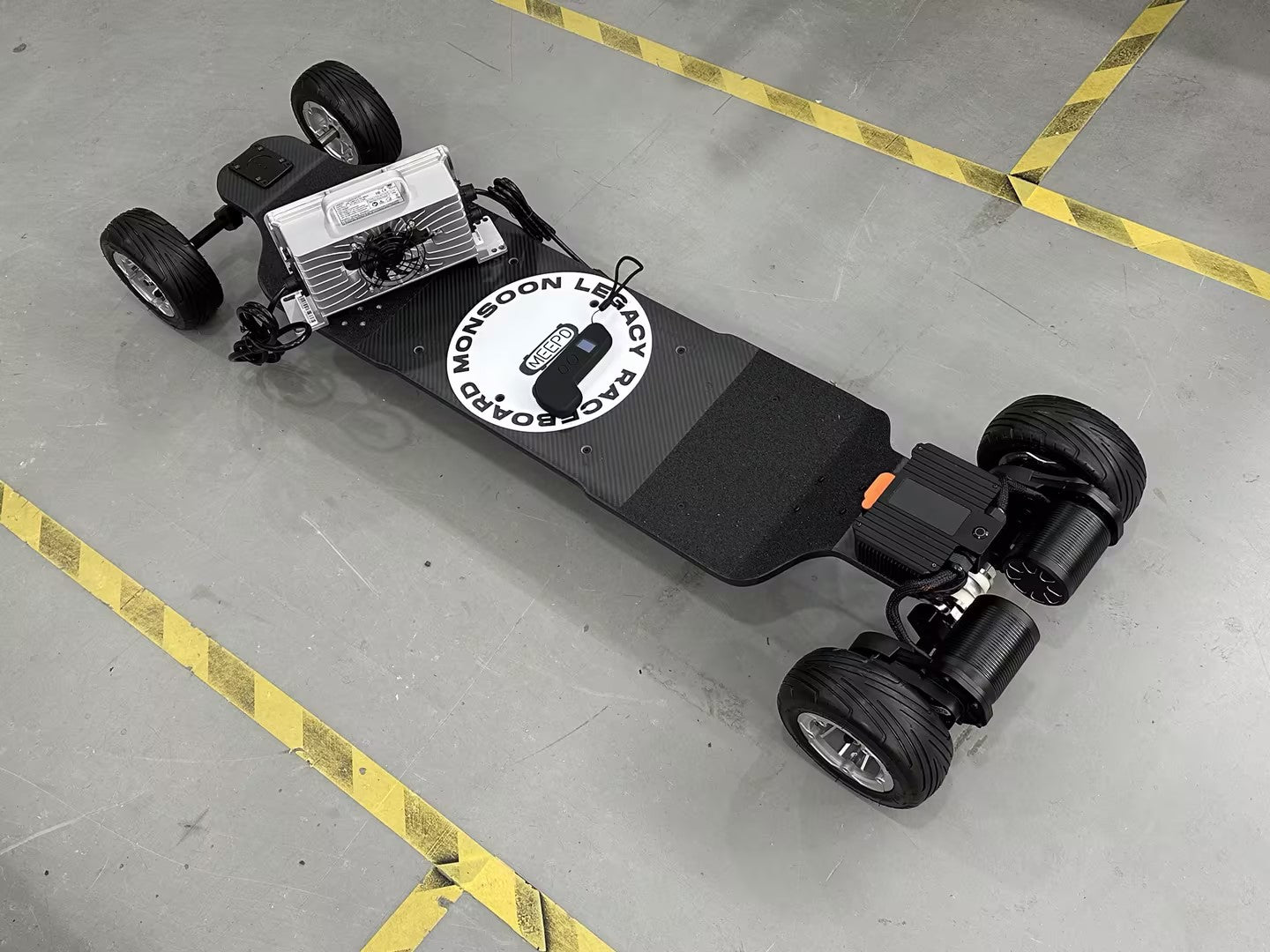 MEEPO MONSOON LEGACY RACEBOARD with SRB TRUCKS